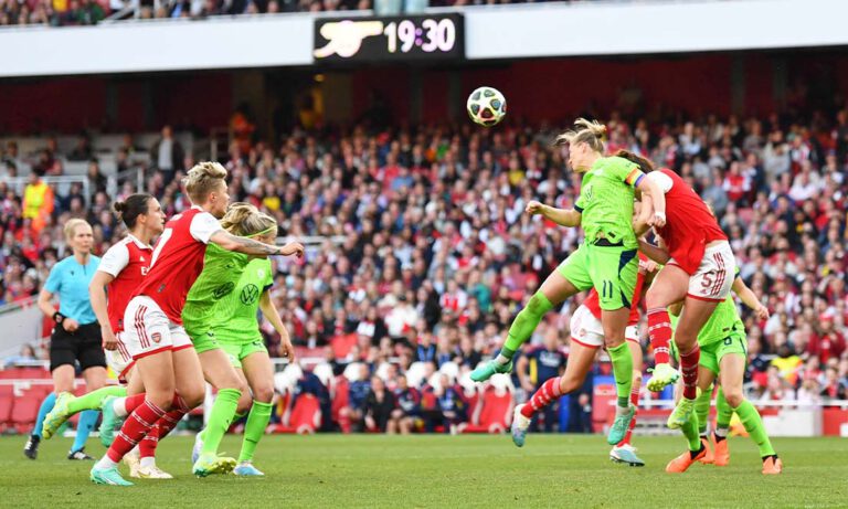UWCL-Auftakt: FC Barcelona und Arsenal London mit historischen Siegen ...